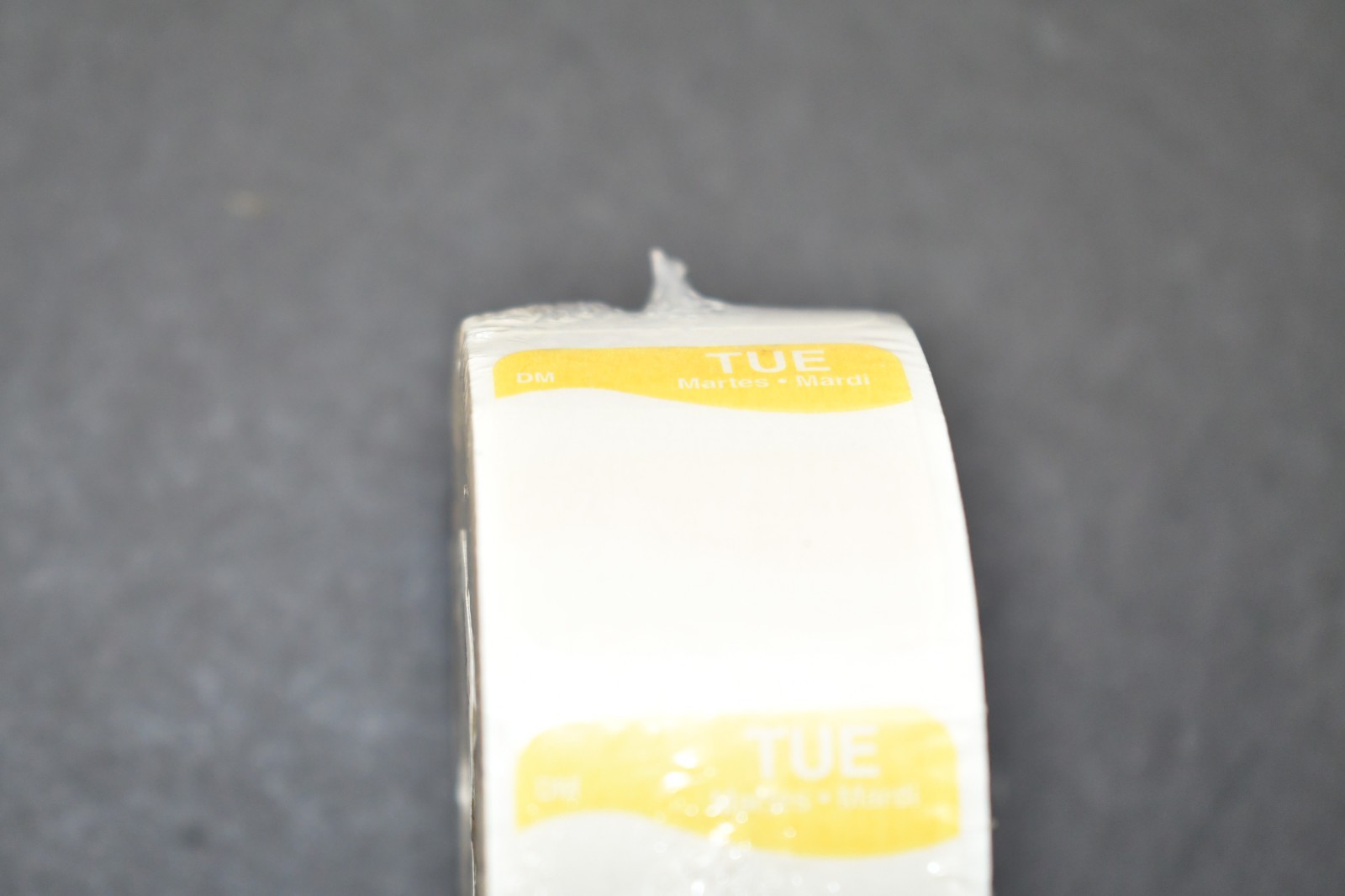 DayDots TUESDAY Date Labels - ROLL of 500 - 1" x 1", Expiration Day TUE ...