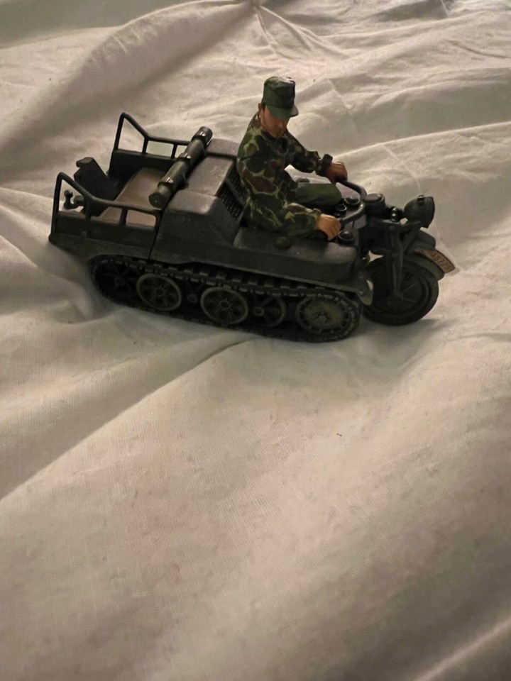 Tommy Gunn Minatures German Keftenraftrad Motorcylye /Halftrack w ...
