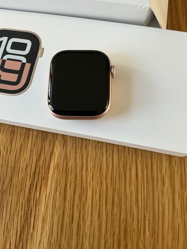 Apple Watch Series 10, 42mm Rose Gold Aluminium GPS OS26 12 months old ...