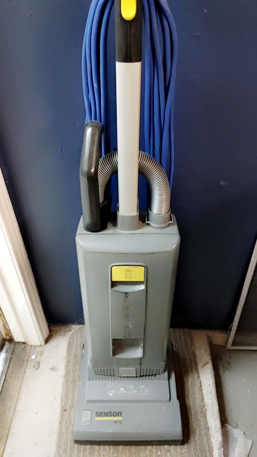 Windsor Karcher Sensor XP12 10 Amp Commercial Upright Vacuum Cleaner | eBay