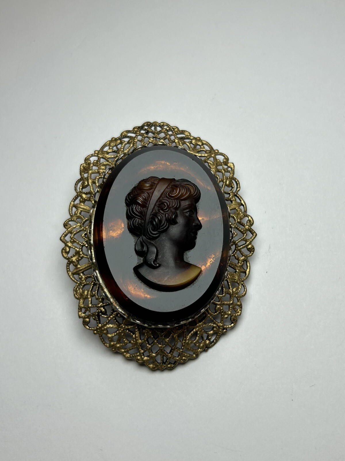 Vintage - Beautiful Brown Cameo With Gold Tone Filigr… - Gem