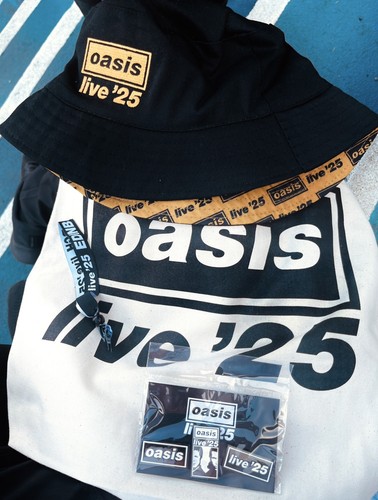 Oasis Live 25 Premium VIP Edinburgh Merch Tote, Bucket Hat, Badges ...