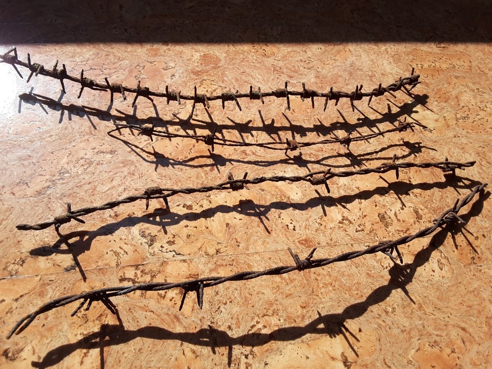 Original WWII WW2 German barbed wire collection barb militaria antique ...
