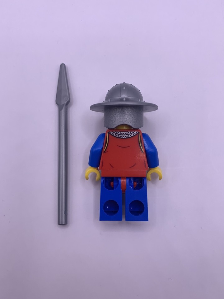 NEW LEGO LION KNIGHT MEDIEVAL CASTLE MINIFIGURE GUARD 10305 WITH SPEAR ...