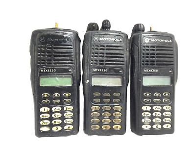 LOT OF 3 MOTOROLA MTX8250 AAH25UCH6GB6AN HANDIE-TALKIE RADIOS | eBay
