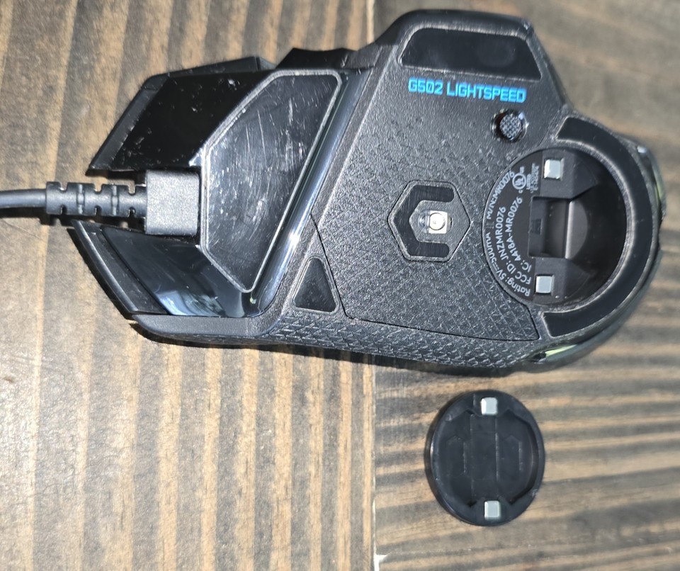 Logitech G502 Lightspeed Wireless Gaming Mouse w/ Charging / Connection ...