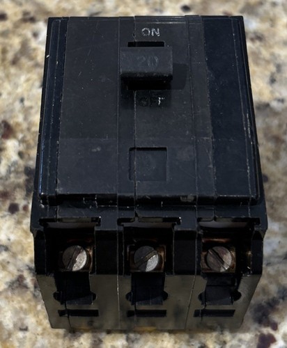 SQUARE D QO320 TYPE QO 3-P 20A 240V CIRCUIT BREAKER. THREE PHASE ...