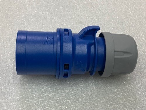 PCE 16A-6h/220-250V 2P+E 50/60Hz Typ 213 and Typ 013 Socket and Plug ...