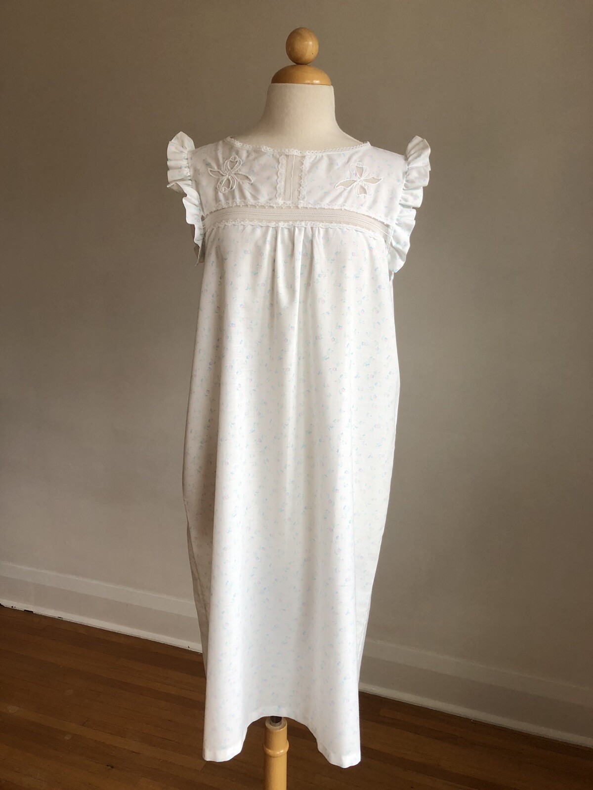 BEAUTIFUL VTG REGAL ROSE White Floral Cotton White la… - Gem