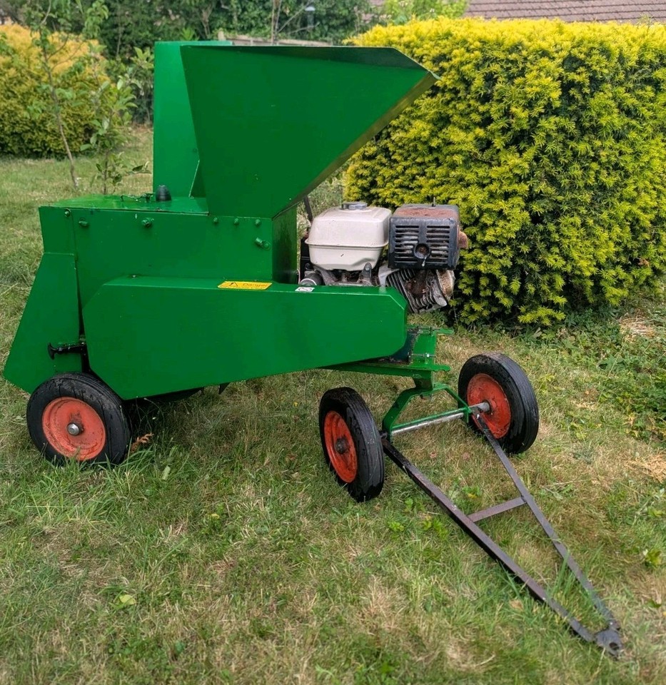 Forester 13hp Shredder – Honda GX390 Engine – Towable Wood Chipper ...