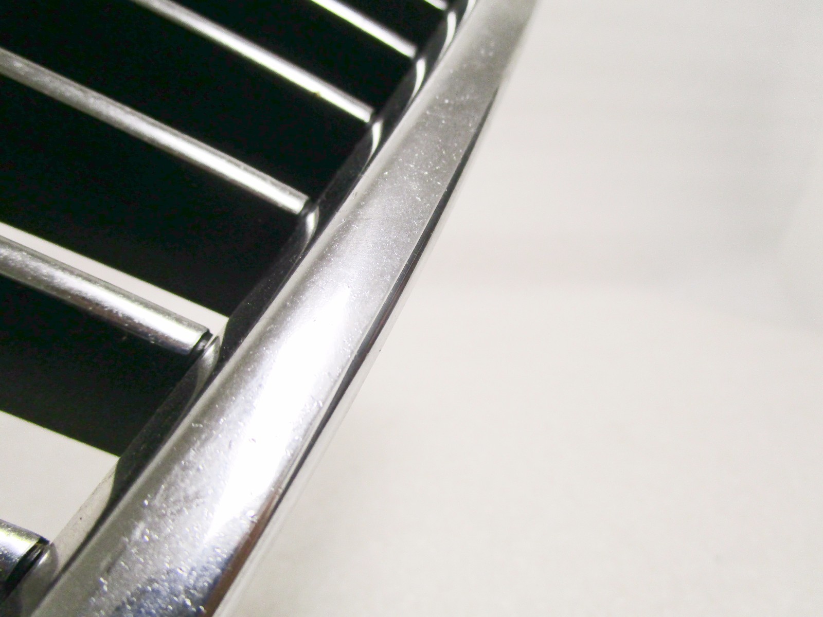 2011-2013 BMW 550i RIGHT PASSENGER SIDE FRONT RADIATOR GRILLE ...