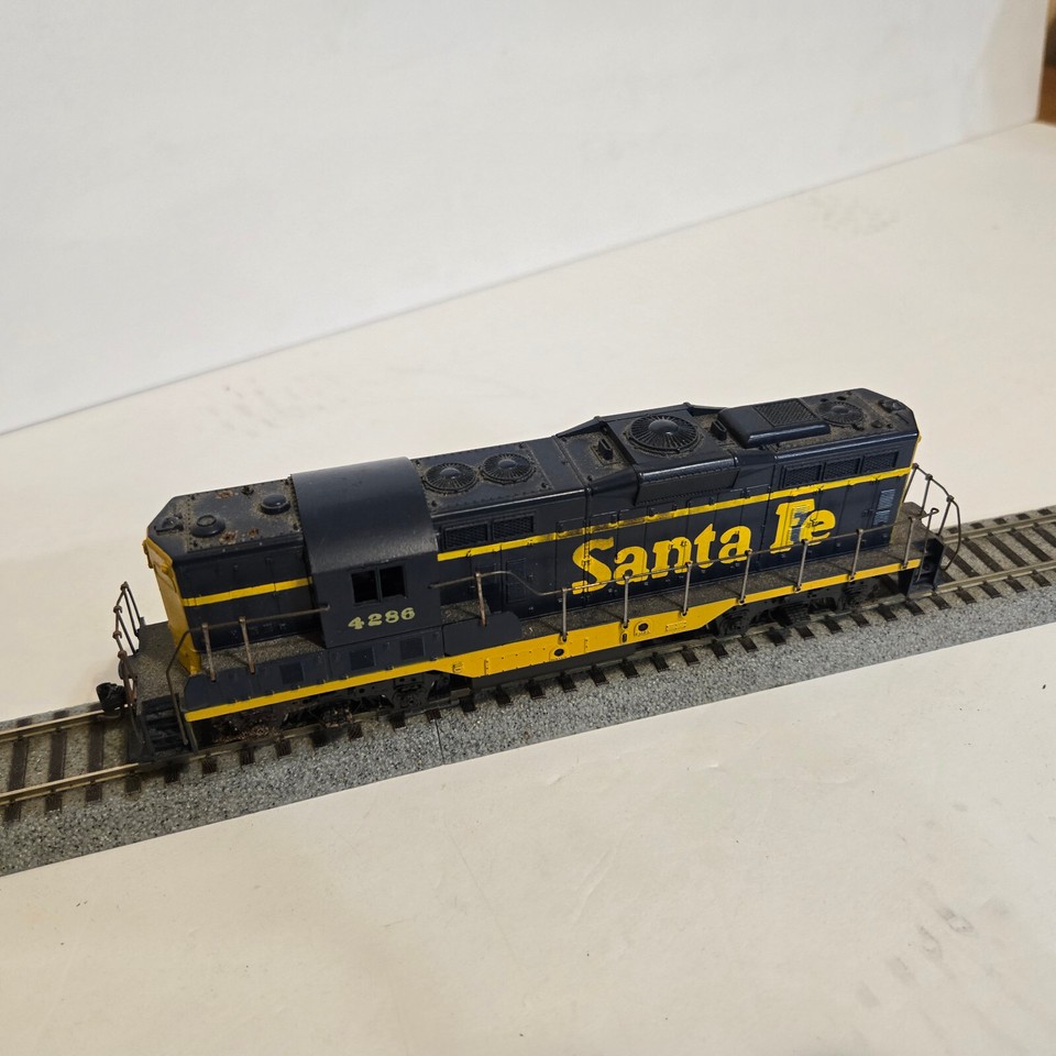 Athearn HO Santa Fe EMD GP7 Locomotive. Runs. | eBay