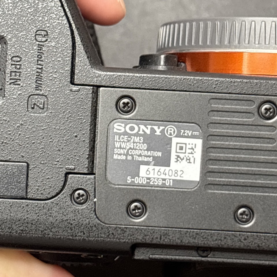Sony A7 III Bundle 28-70mm F3.5-5.6 Lens Battery Grip 2 Batteries ...