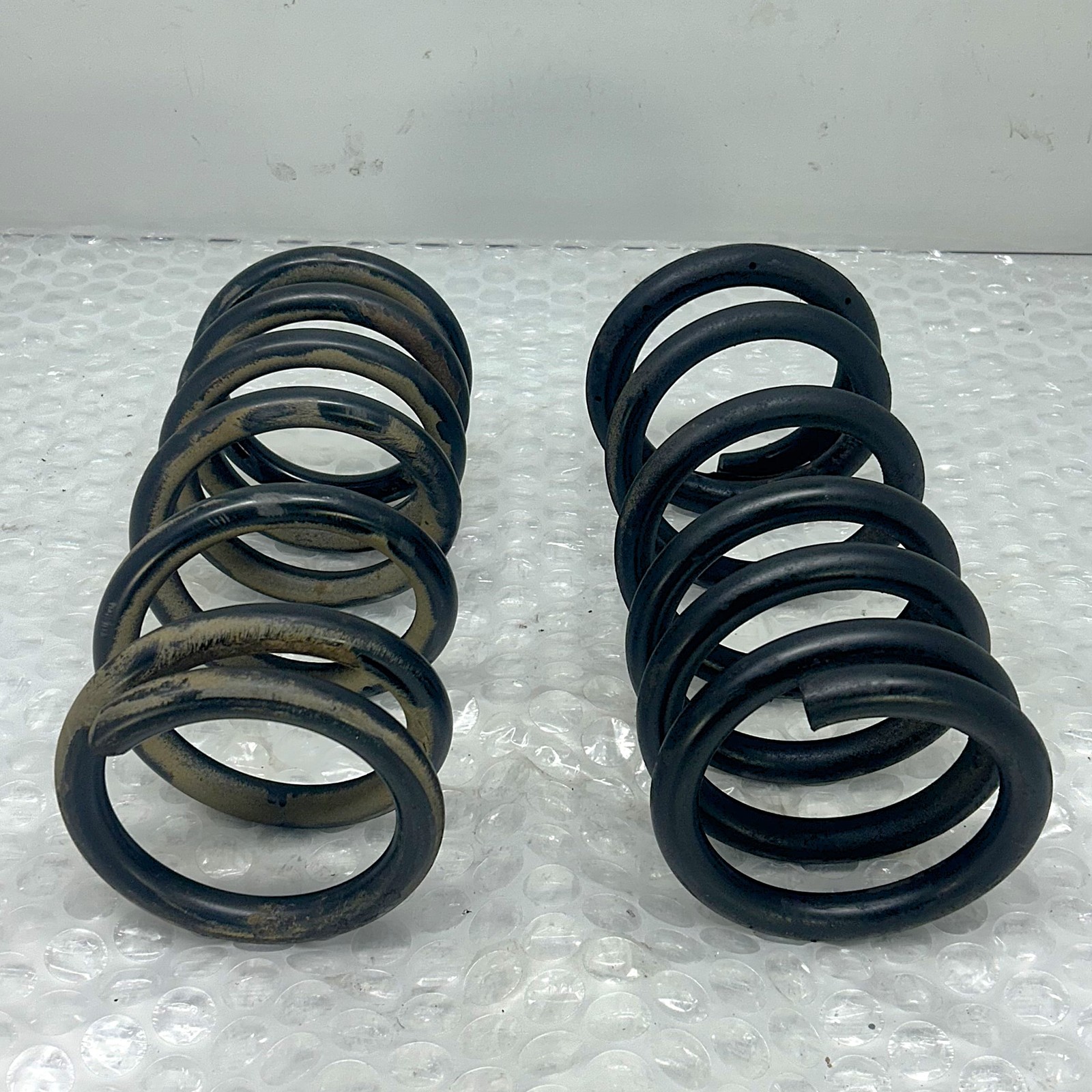 Rear Coil Springs for Mitsubishi PAJERO SHOGUN V98W MK4 3.2 DiD | eBay