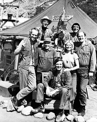 MASH CAST ORIGINAL TELEVISION SHOW 8"x10" Photograph | eBay