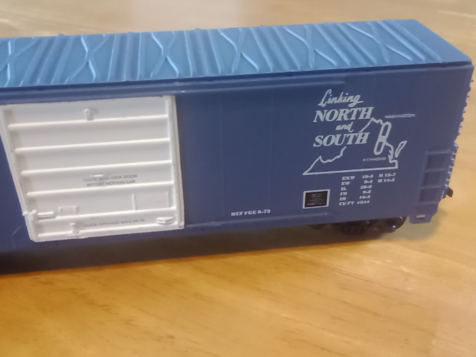 HO Scale Model Train Blue Richmond Fredericksburg & Potomac RF&P 2615 ...