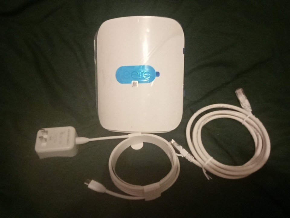 eero Pro 7 Tri-Band Mesh Wi-Fi 7 Router - White (Frontier Powered) | eBay