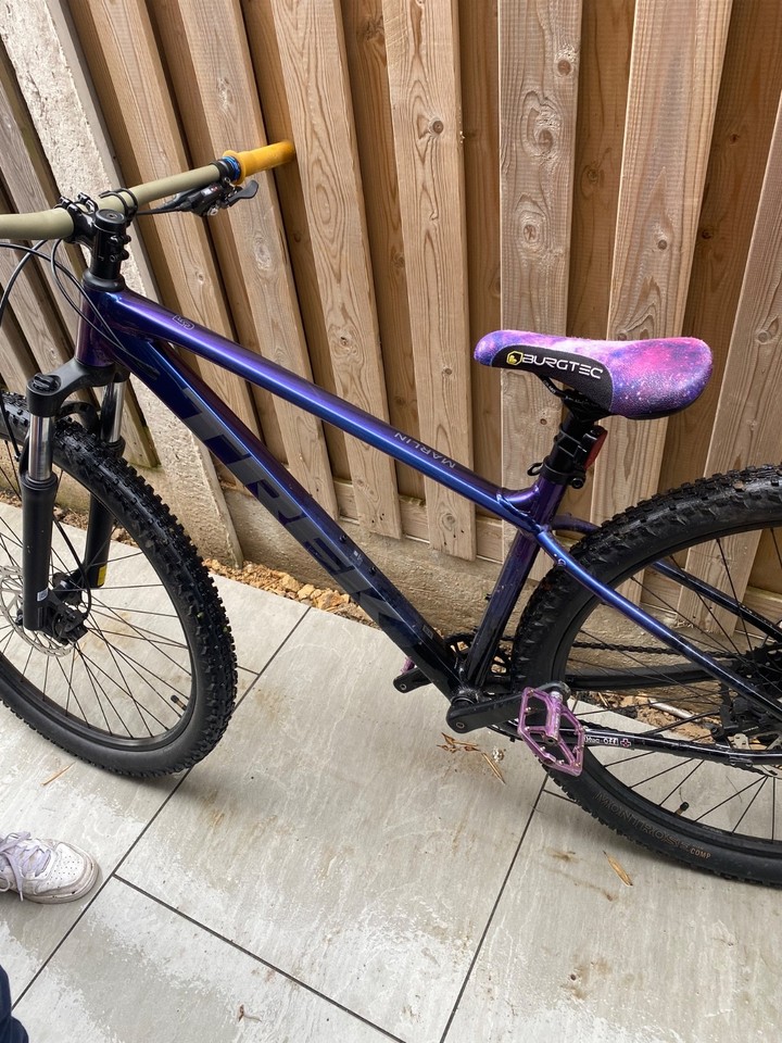 2025 Trek Marlin 5 Gen 3 Medium 29inch wheels Mountain Bike only 3 months old | eBay UK