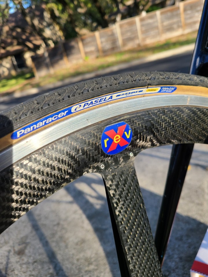 cinelli fix gear with synergy carbon wheels.. size 58 ..bike runs great ...