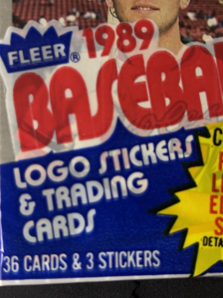 1989 Fleer Baseball Cello Pack - Bill Ripken #616 FF Error Card on Top ...