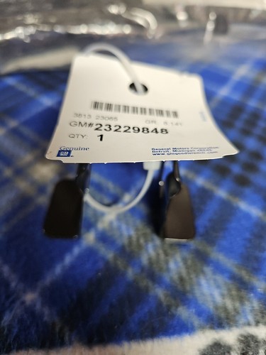 GM OEM-Fender Upper Bracket Right 23229848 | eBay