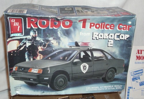AMT ROBO 1 POLICE CAR ROBOCOP 2 MODEL KIT 1/25 BOXED | eBay