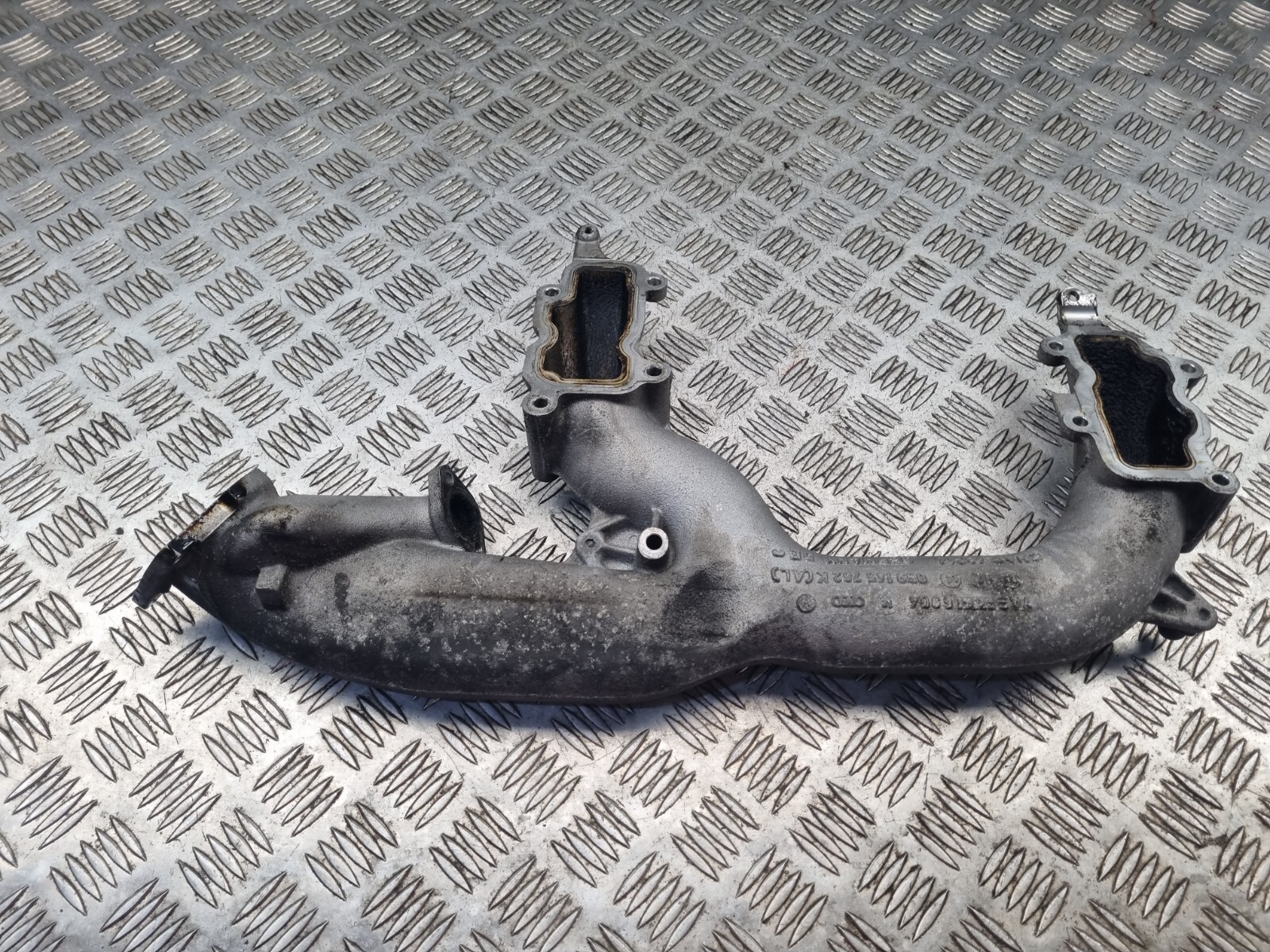 VOLKSWAGEN PHAETON AIR INTAKE MANIFOLD PIPE 059145762K 3.0 DIESEL 2008 ...
