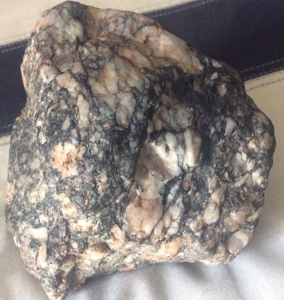 Lunar Breccia Meteorite Unslice From NEA 1225 gr - Rare Moon Rock ...