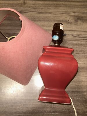 Beautiful Vintage Underwriters Laboratories Portable Lamp in Good ...