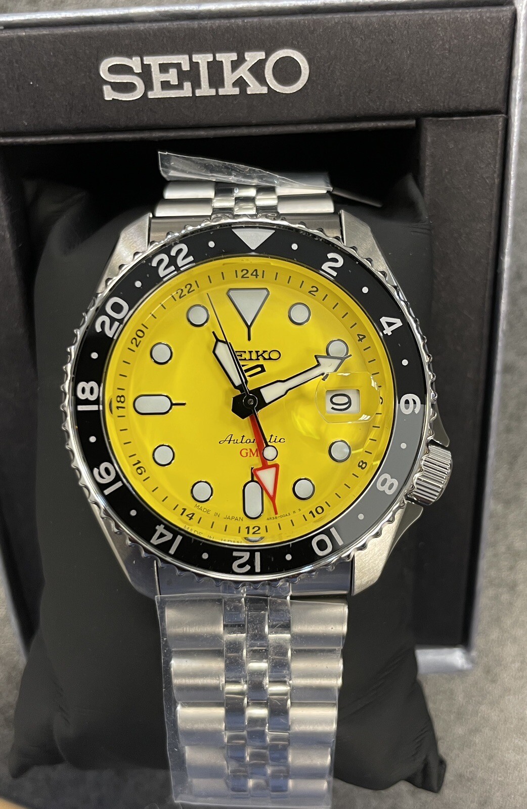 Seiko 5 Sport Automatic GMT Steel Band Yellow Dial Watch SSK017 Made In ...