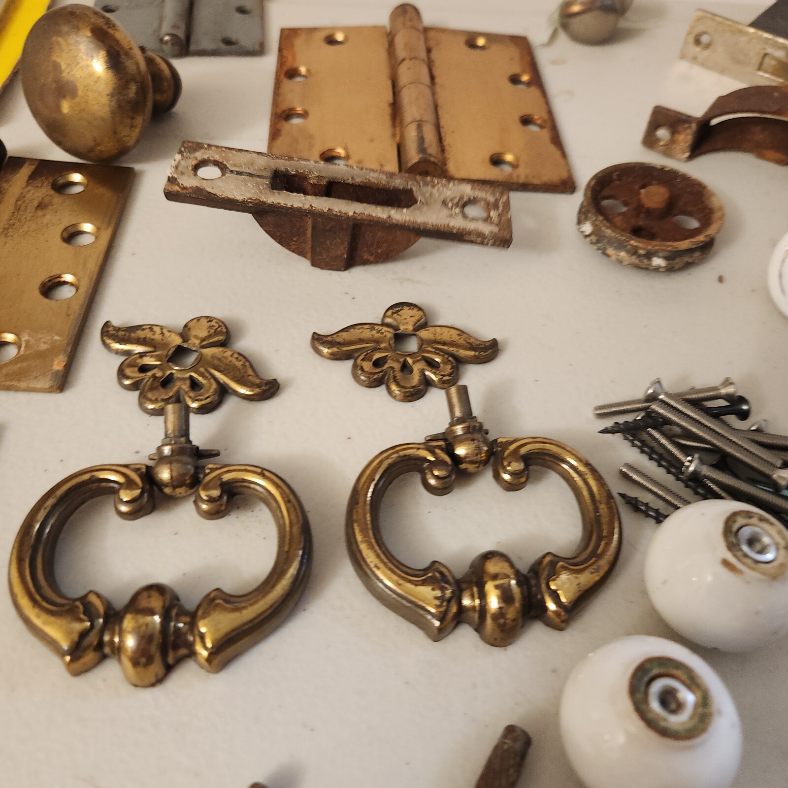 Antique Vtg Hardware Pulls Brass Hinges Door Latch Furniture Knobs ...