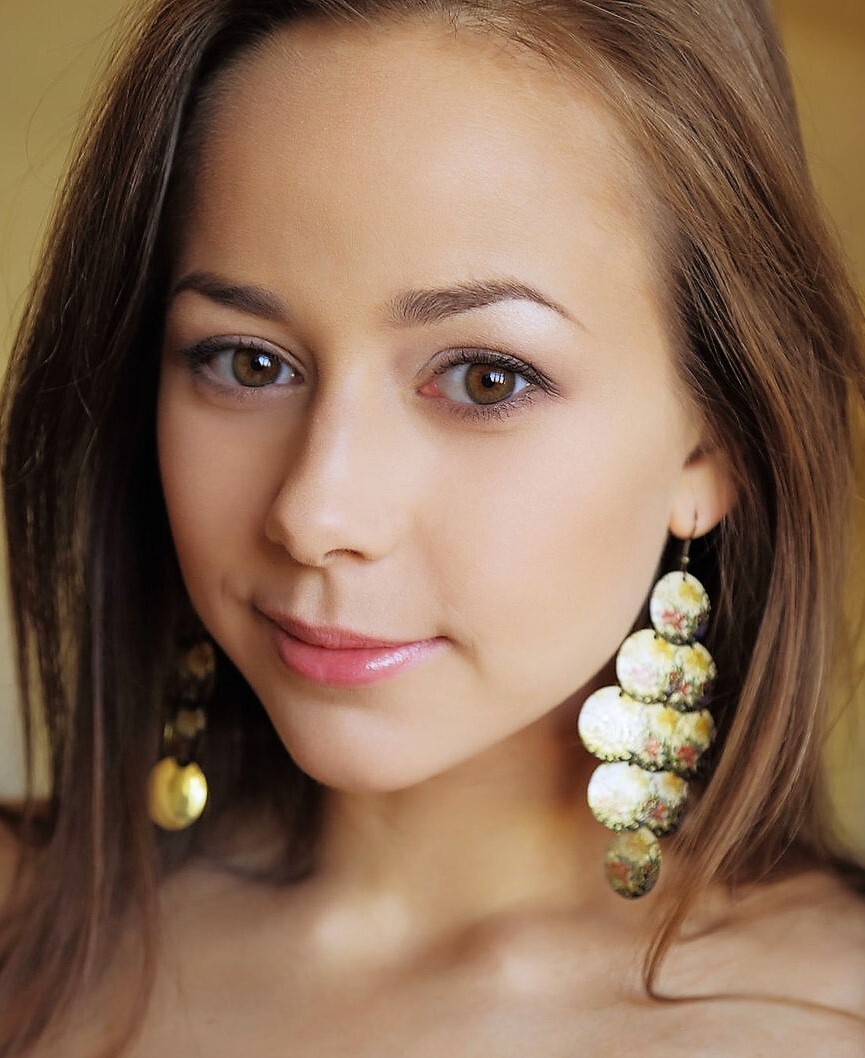 FINE ART BEAUTY DARISHA 8x10 .GLOSSY PHOTO | eBay