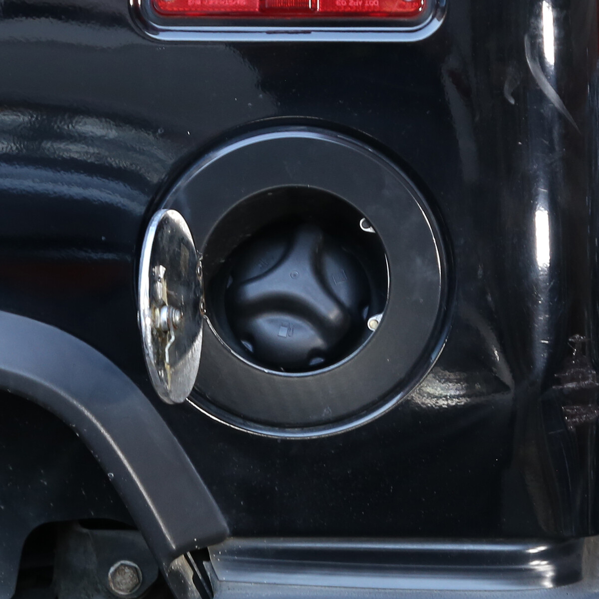 Black Fuel Tank Cap Cover Oil Filler Gas Cap Accessories For Hummer H2 ...