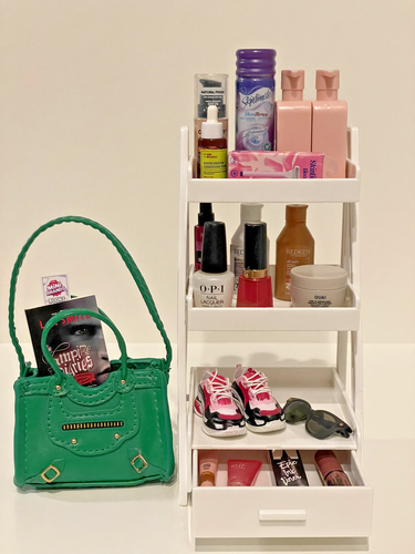 ZURU Mini Brands - Lot of 21 Fashion, Ulta, Book & More w/ Shelf! | eBay