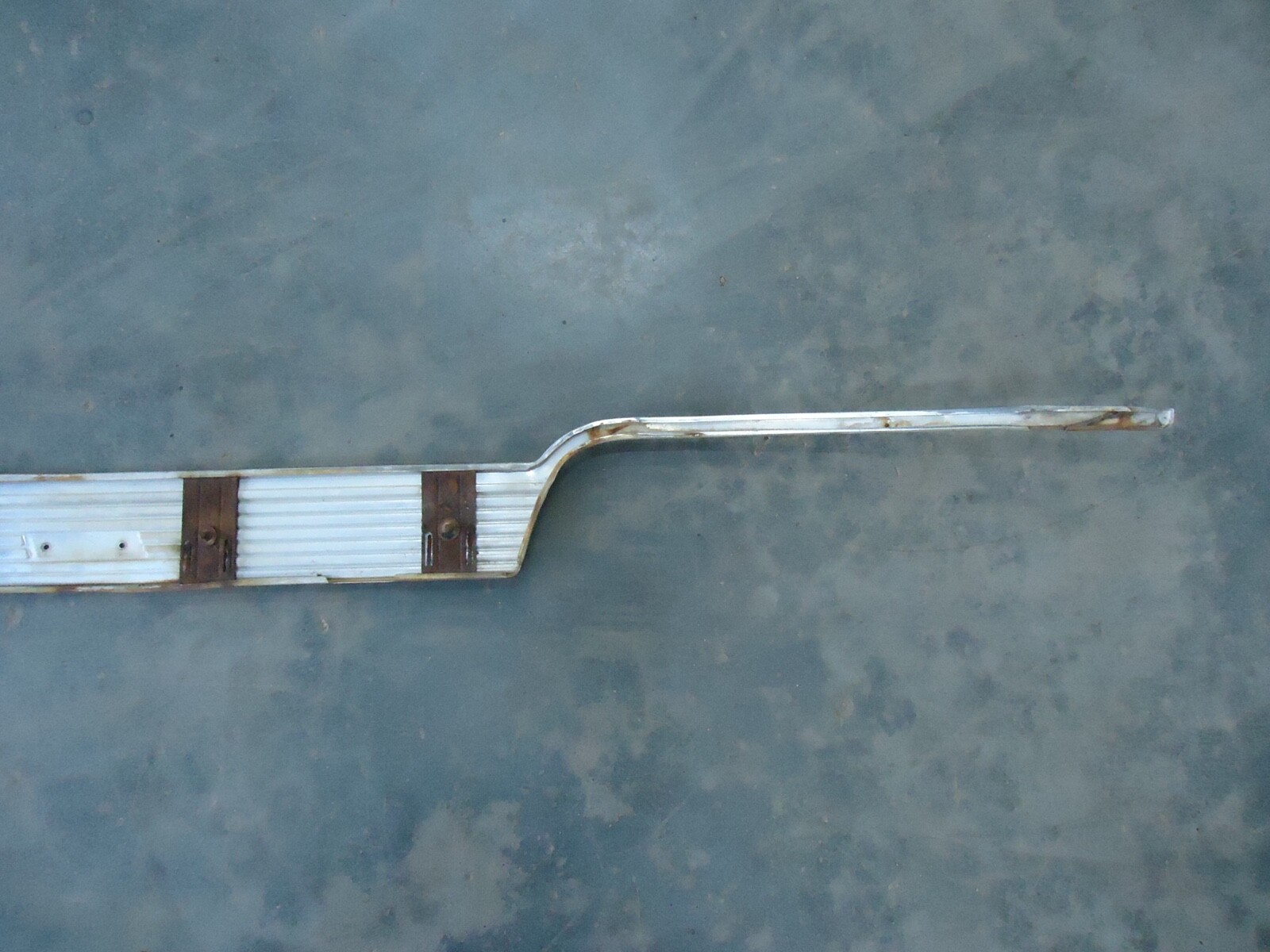 1967 CHEVROLET IMPALA 4-DOOR / CAPRICE REAR TRUNK MOLDING TRIM 67 | eBay