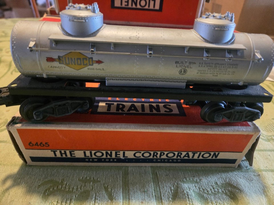 Vintage LionelPost War train set with accessories (6019, 6456, 3656 ...