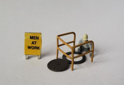 Arttista #768 - Man Working at Manhole - S SCALE Figure - Model Trains ...