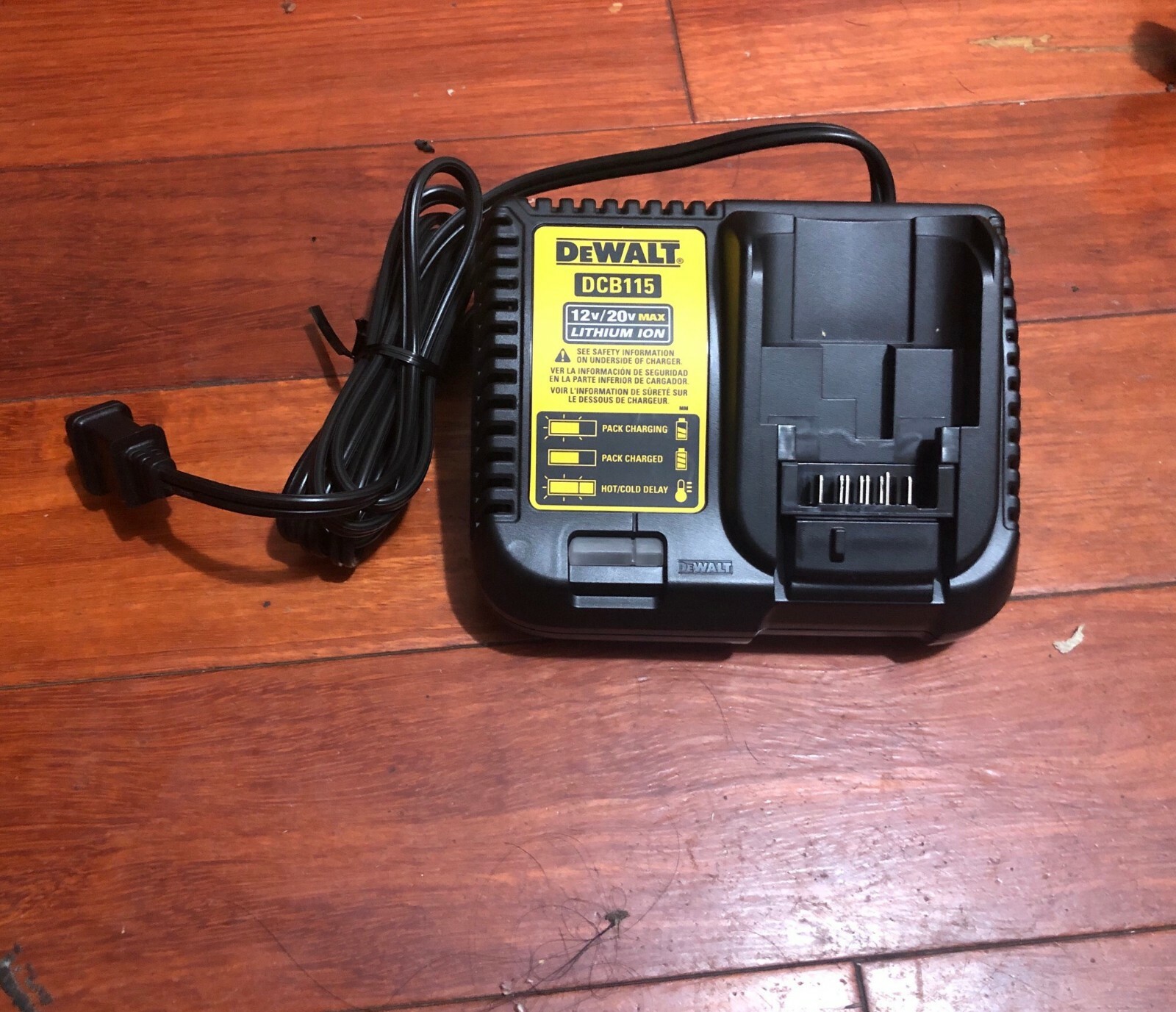 DEWALT 20V MAX 1/2in XR Brushless High Torque Impact Wrench - DCF899M1 ...