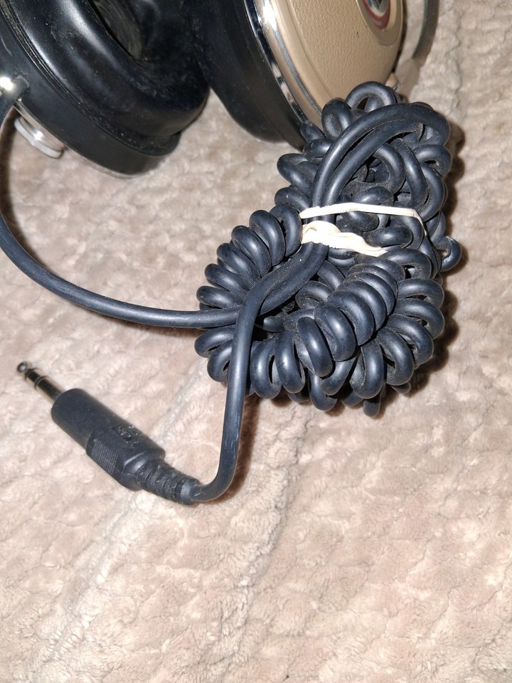 Koss PRO4AAA Vintage 1970 Over-Ear Stereo Headphones Headbands Free ...