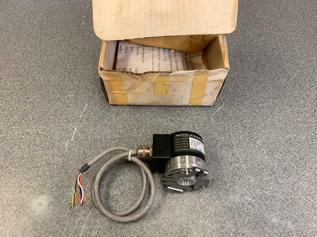 Accu-Coder Incremental Shaft Encoder 702-Q-OC, Cycles Per Rev. 0100, 5/ ...