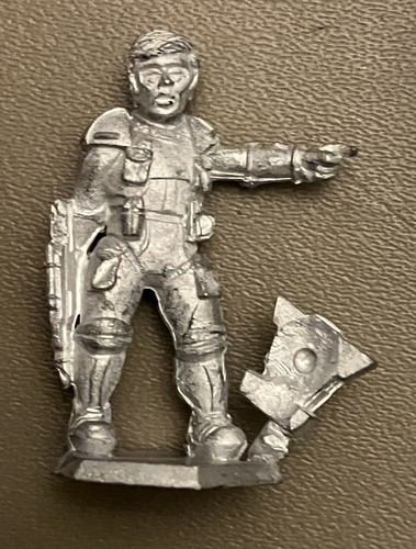 Denizen Miniatures 25mm scale metal Sci-fi SF36 “ Space Troops Officer ...