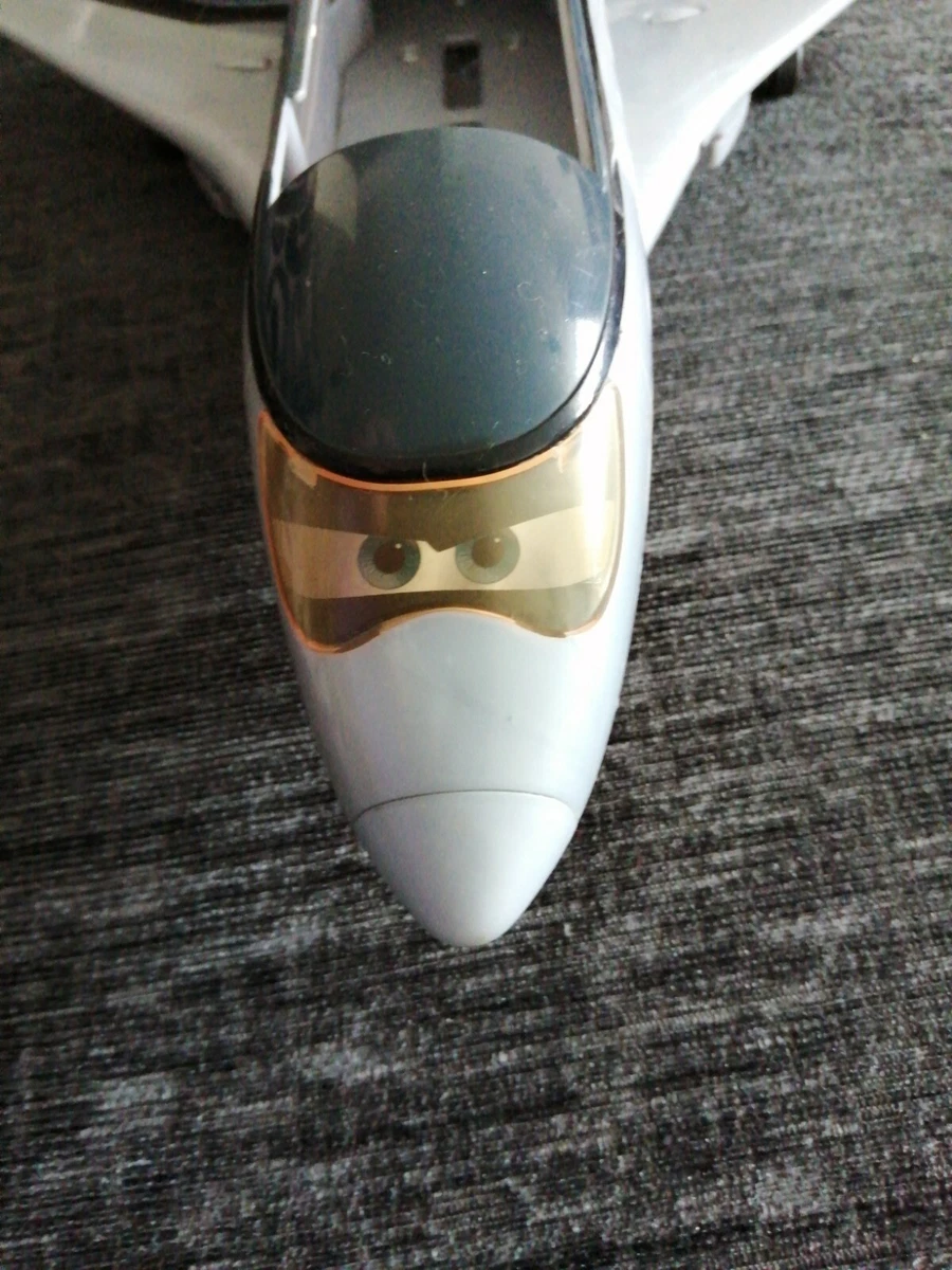 Cars 2 Siddeley Spy Jet Shoot Out