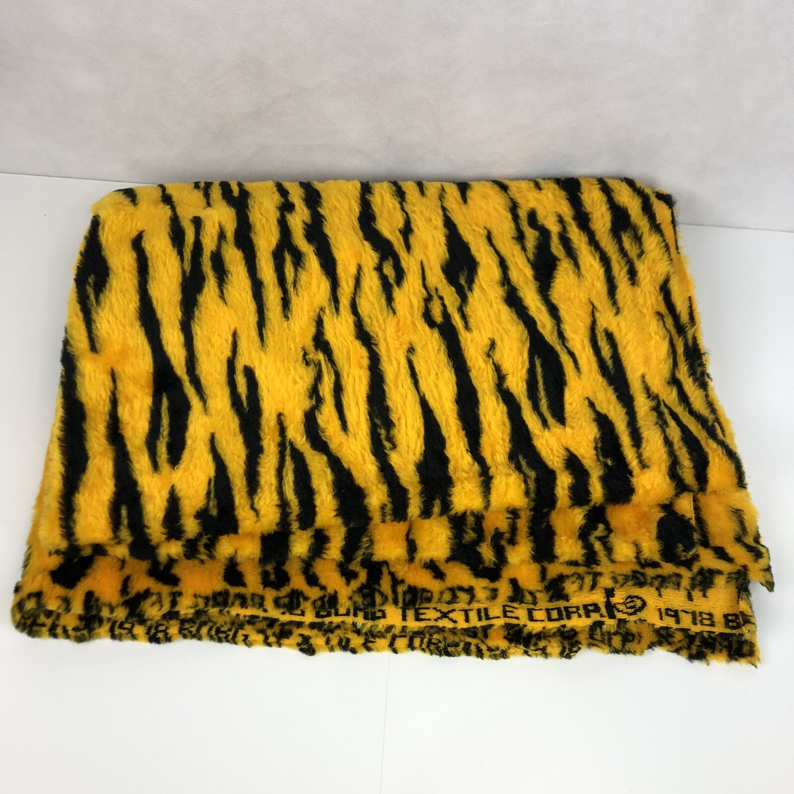 1.8 Yds Borg Textile 1978 Tiger Fur Furry Plush Craft Fabric 42" X 65 ...