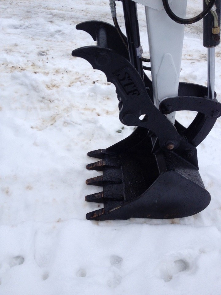 BOBCAT HYDRAULIC MINI EXCAVATOR THUMB PIN ON GRAPPLE CLAMP CLAW E32 E35 ...