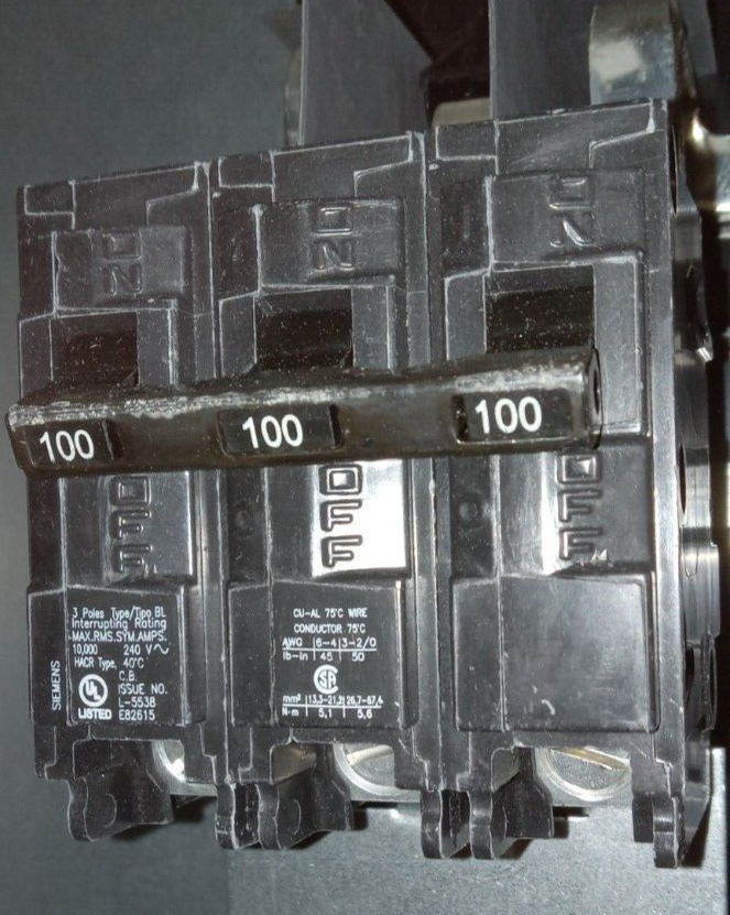 SIEMENS 250 AMP SURGE PROTECTED MAIN BREAKER PANEL 30C 208/120V ...