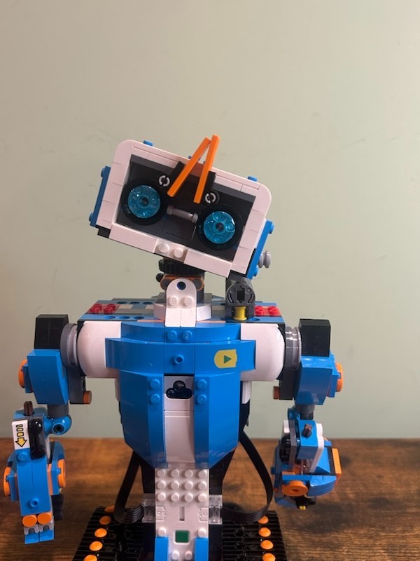 Lego BOOST Creative Toolbox Robot 17101 *Incomplete* See Photos Vernie ...