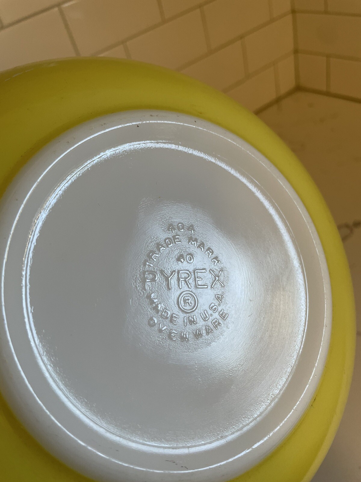 Vintage Pyrex 40-#404-Primary Yellow Nesting Mixing Bowl 4-Qt 10-1/2 ...