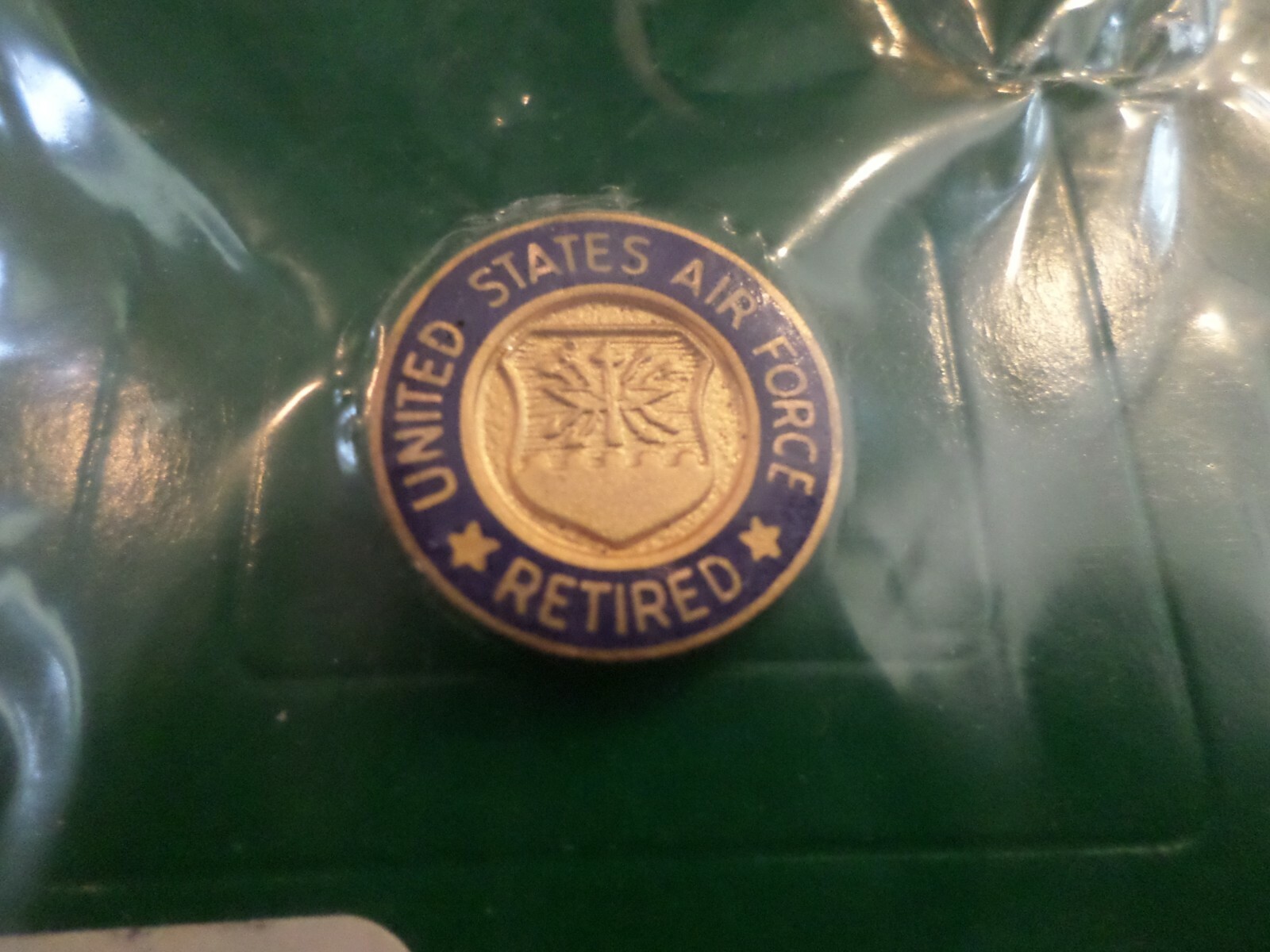 U.S AIR FORCE RETIRED LAPEL PIN USA MADE NEW ON CARDS VINTAGE CLUTCH ...