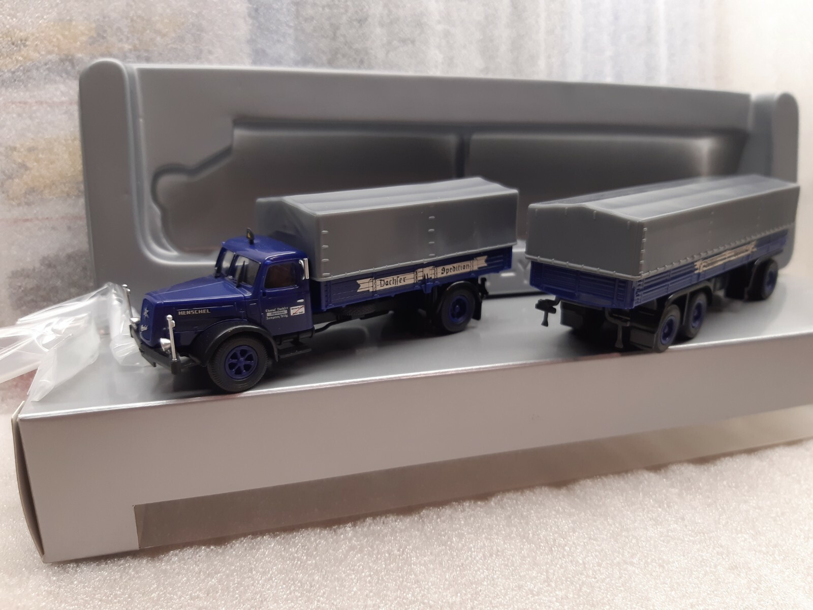 Henschel HS 140 Thomas Dachser Spedition Kempten (Allgäu) Planen Hzg ...