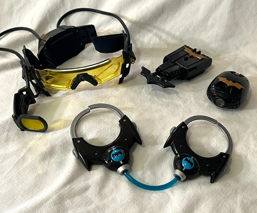 Batman Children's Dress-up Toys, Night Vision Glasses, Handcuffs, Etc ...